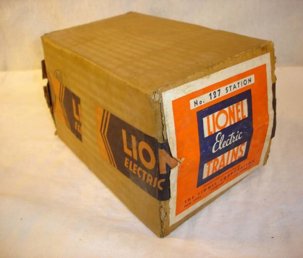 Abt:lionel #127 Station Original Box/uncut Label