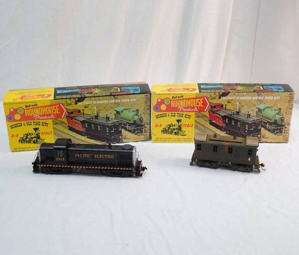Abt: Roundhouse Ho Scale: #2810 Box Cab Diesel And