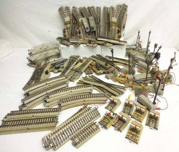 ABT: Marklin HO: Nice Assortment Signals, Track, Switch - Mar 24, 2013 ...