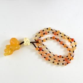 AMBER CARVING OF ELEPHANT : Lot 0298