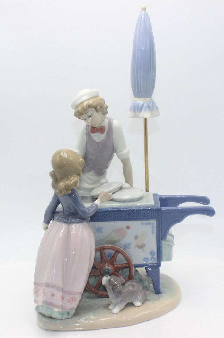 Lladro #5325 Ice Cream Vendor