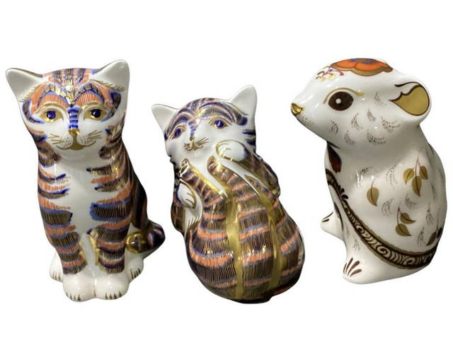 Lot of Three Royal Crown Derby Porcelain Cats and Bunny Figurines - Nov ...