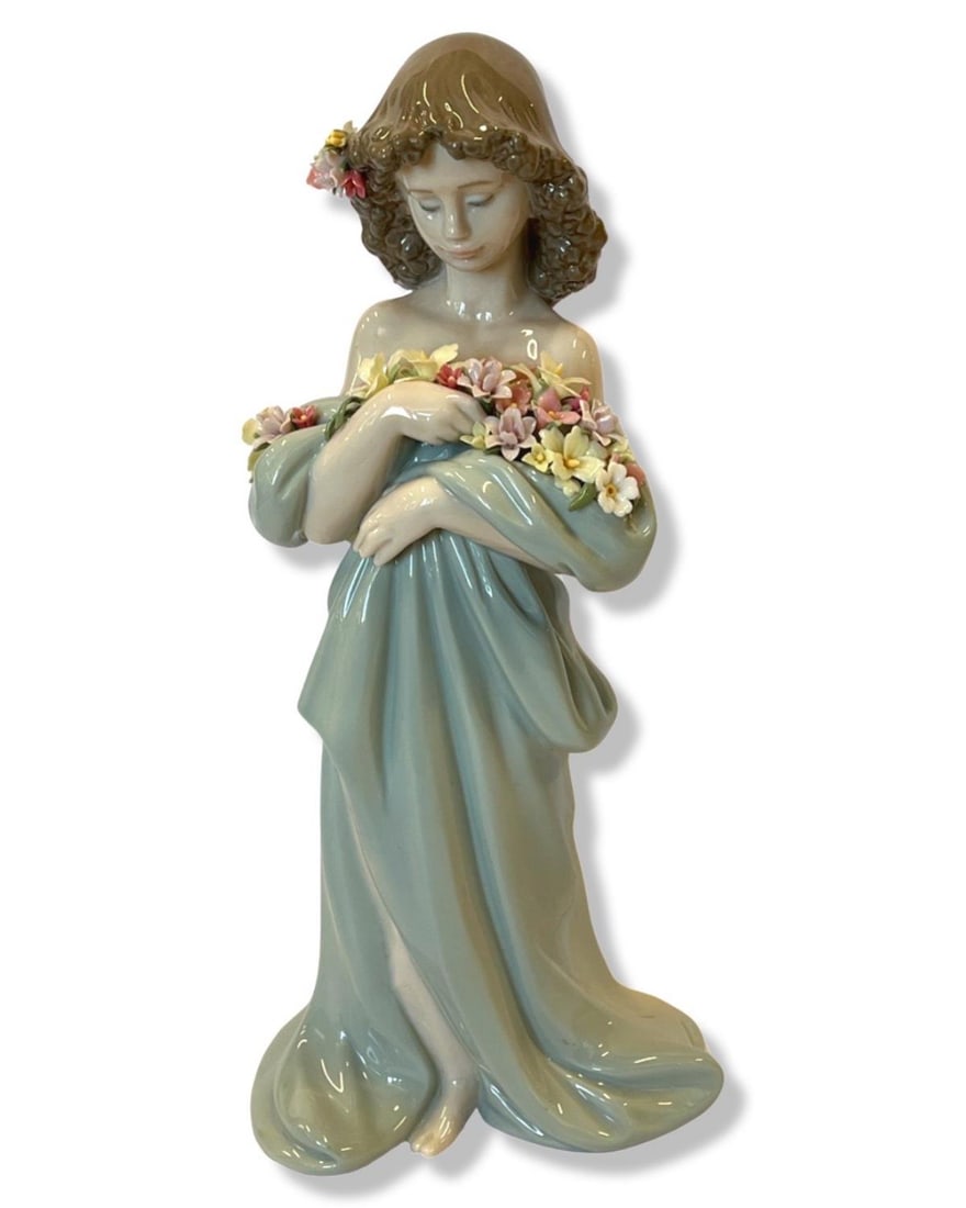 Lladro #6346 Petal Of Love Porcelain Figure Auction