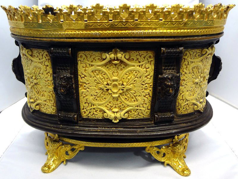 Grove & Stark Longton Pottery Figural Footed Centerpiec - Feb 10, 2013 ...