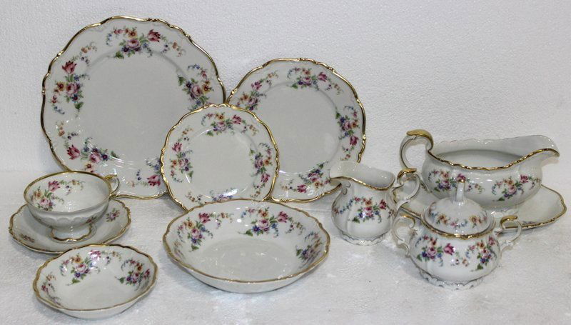 87 Pc. Edelstein Bavaria Maria Theresia China Set