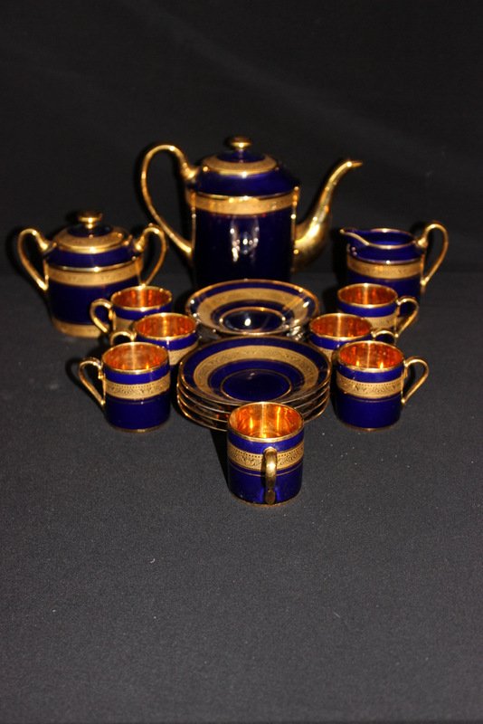 18 Pc. Limoges "legle Porcelaine D' Art" Blue & Gilt