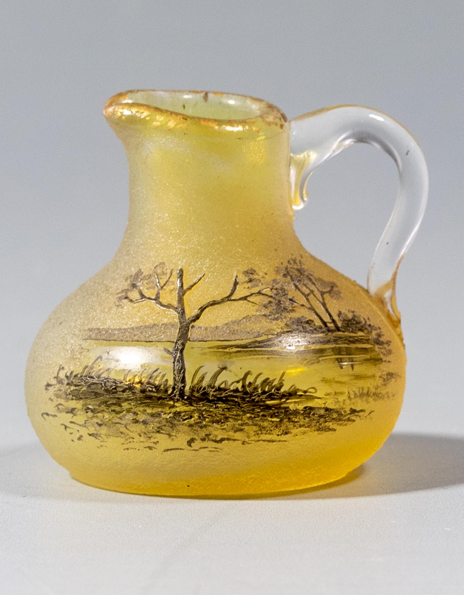 Cameo Glass Vase, Daum Nancy (#0118) on Dec 07, 2022 | Ishtar Auctions ...