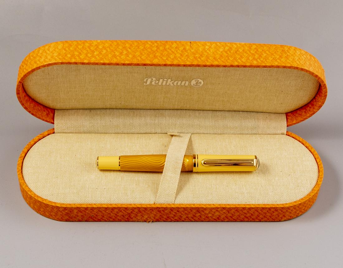 Pelikan M640 Sahara Fountain Pen Auction