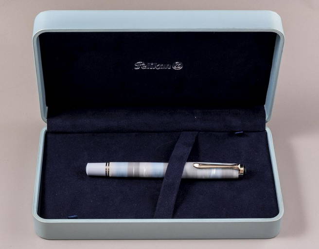 Pelikan M620 Grand Places Place De La Concorde Fountain Pen, Special ...