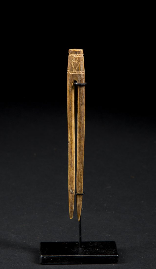 A Fine Prehistoric Inuit weaving Comb