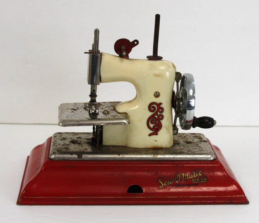 Straco Sew O Matic Sewing Machine