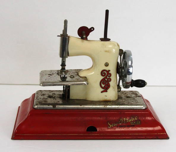 Straco Sew O Matic Sewing Machine