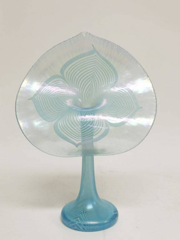 Steve Abelman 1982 Blue Iridescent Jack In The Pulpit Glass Vase Auction