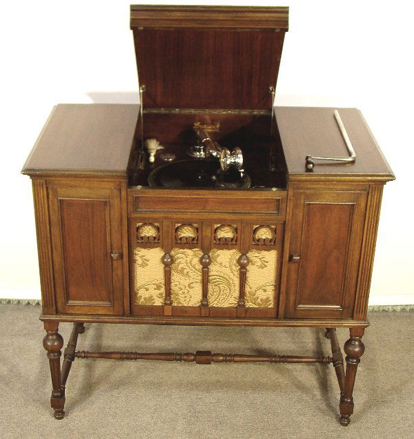 44: Brunswick phonograph