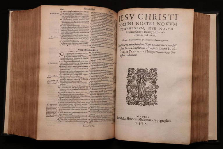 [bible In Latin, 1585]