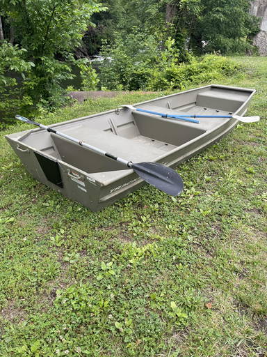 Tracker Topper 12w Flat Bottom Jon Boat Like New