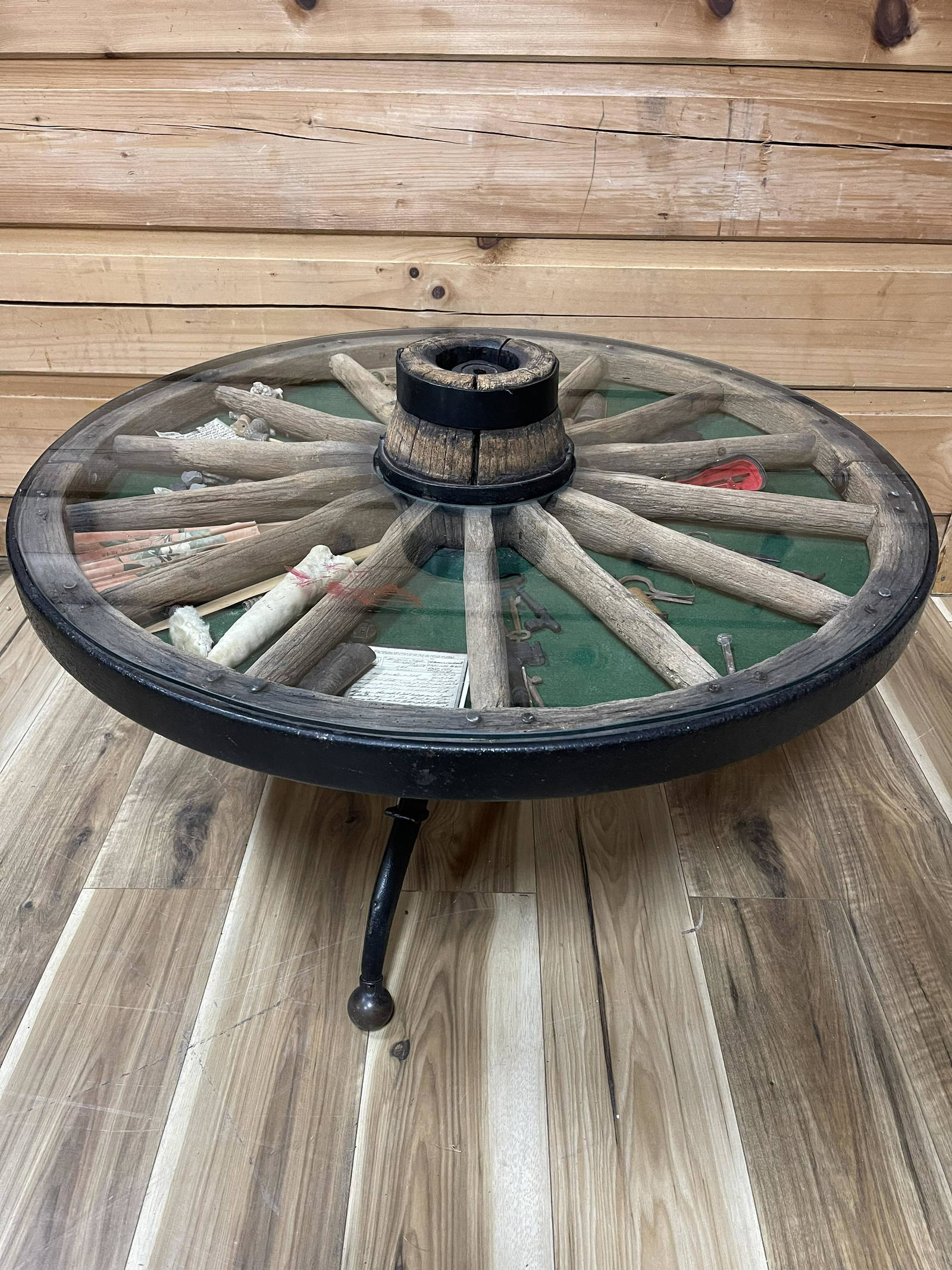 Wagon Wheel Display Coffee Table. Auction