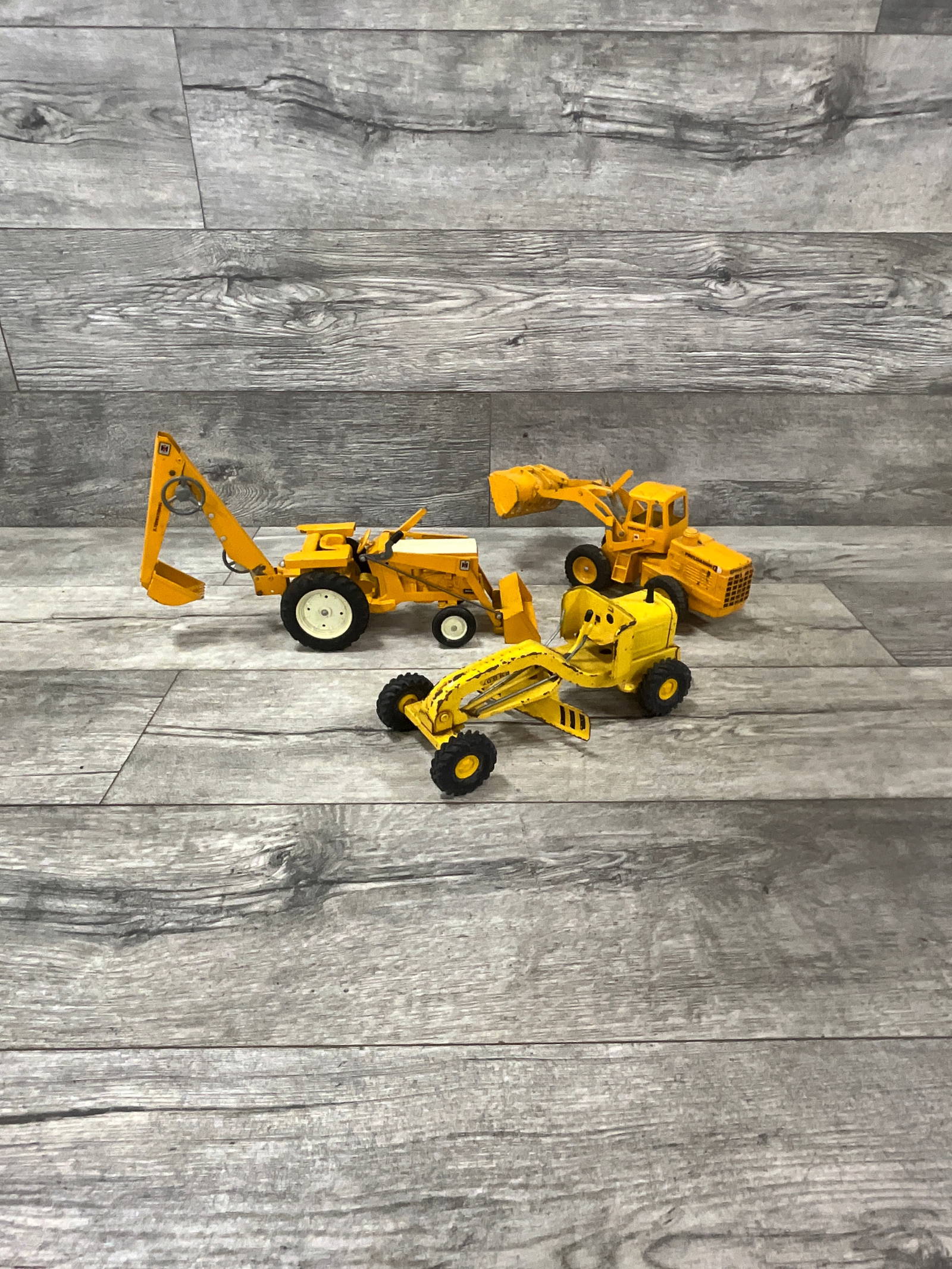 Lot Of Ertl And Tonka Construction Toys Auction