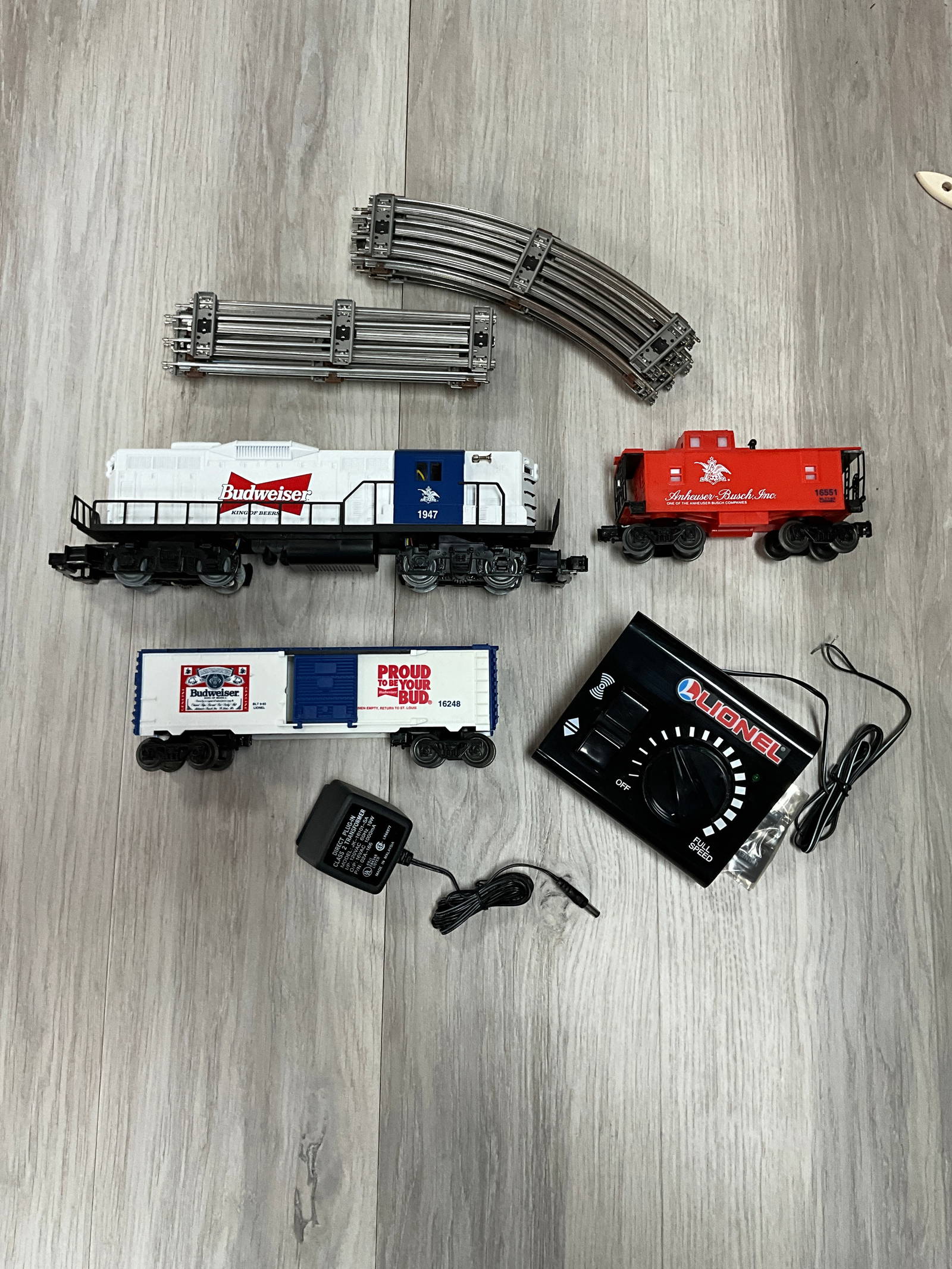 Lionel 6-11810 Anheuser - Bush Budweiser Train Set Auction