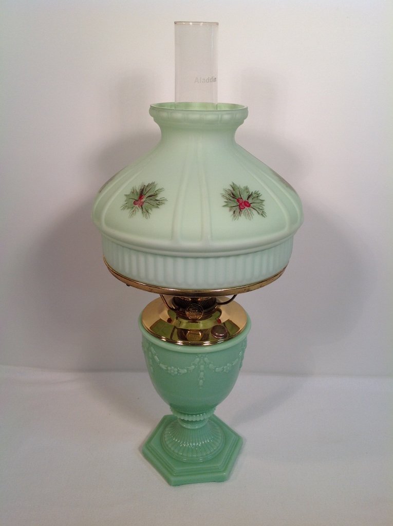 2004 Aladdin Green Florentine Vase Oil Lamp