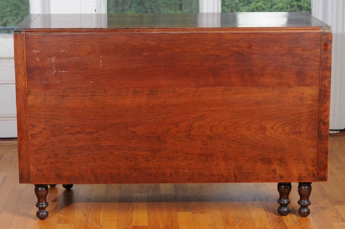 Antique American Federal Cherry Gate Leg Table