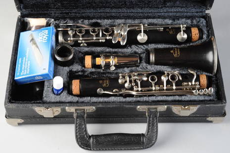Vintage Henri Leduc Paris Clarinet With Case