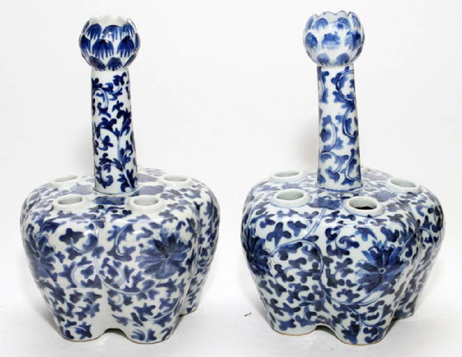 Chinese Porcelain Tulip Vases Pair