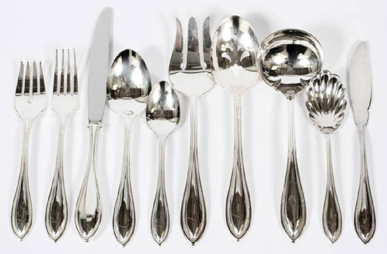 Oneida Silver Plate Flatware Set 46 Pieces