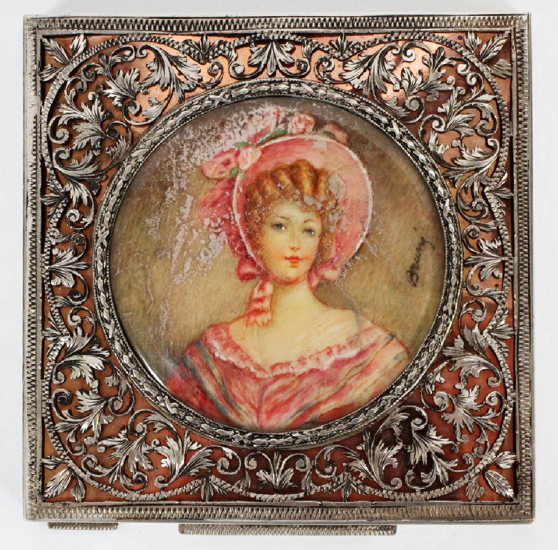 ITALIAN 800 SILVER COMPACT WITH PORTRAIT