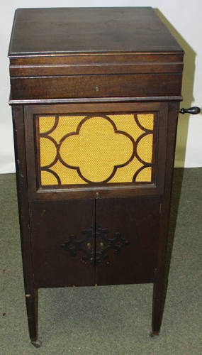 CHENEY TALKING MACHINE FLOOR STYLE VICTROLA, CH - Feb 11, 2005 ...