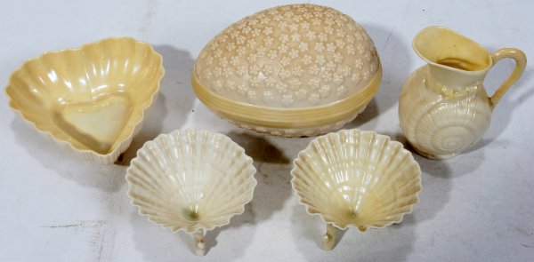 010300: BELLEEK EGGSHELL PORCELAIN SEA SHELL, 5 PCS.