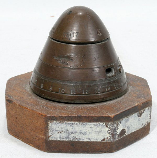 040157: WORLD WAR I&II ARTILLERY SHELL FUSE C1917-1945