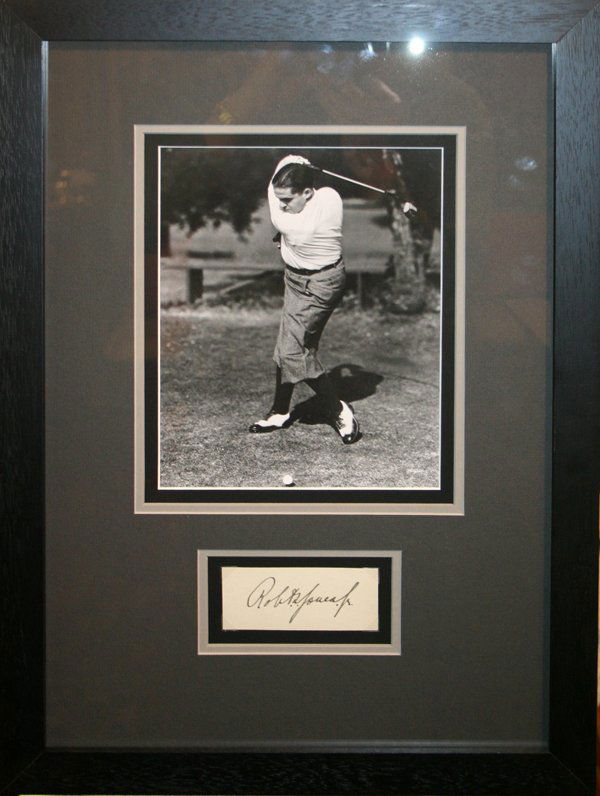 040186: ROBERT TYRE (BOBBY) JONES AUTOGRAPH AND PHOTO