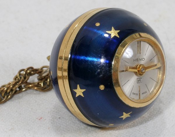 041585: HENO ENAMEL PENDANT WATCH WITH NECK CHAIN L 30"