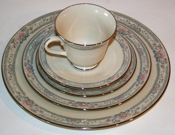 040187: LENOX CHINA SET, 'CHARLESTON' PATTERN, 64 PCS - Apr 16, 2010 ...