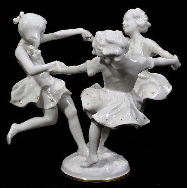 011153: HUTSCHENREUTHER PORCELAIN GROUP BY KARL TUTTER,