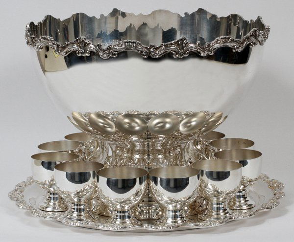 BIRMINGHAM SILVER CO SILVERPLATE PUNCH BOWL SET