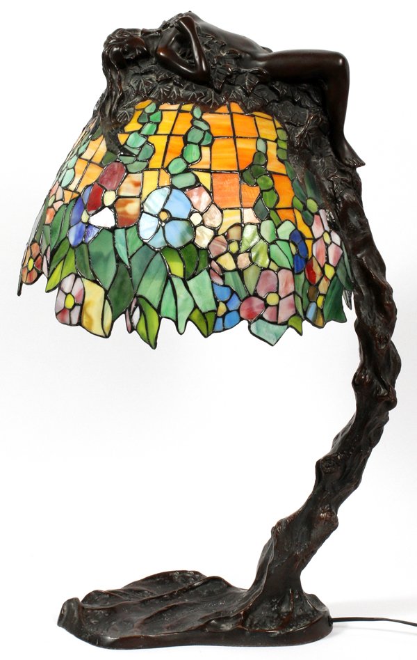 E. THOMASSON ART NOUVEAU STYLE LEADED GLASS LAMP