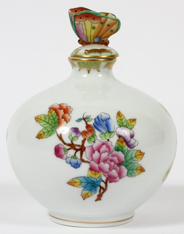 HEREND 'QUEEN VICTORIA' PORCELAIN PERFUME BOTTLE