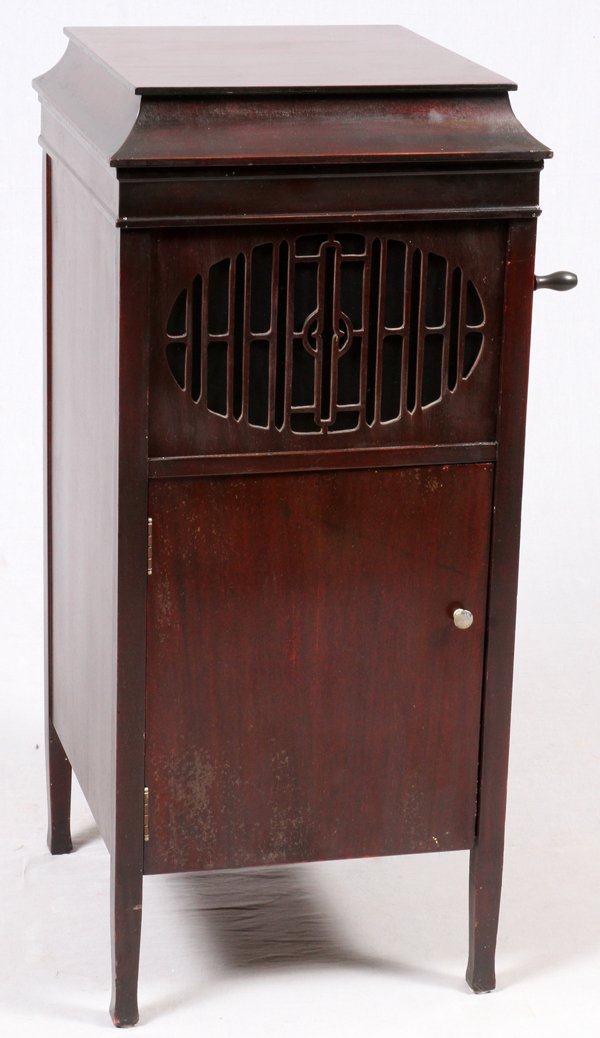 Brunswick Model 200 Phonograph