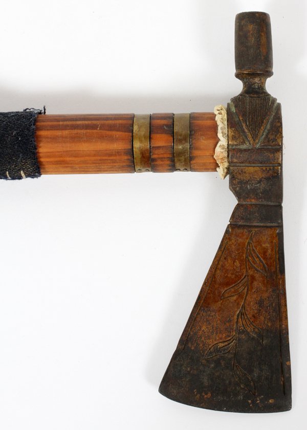 NATIVE AMERICAN INDIAN PIPE AXE - Oct 17, 2015 | DuMouchelles in MI