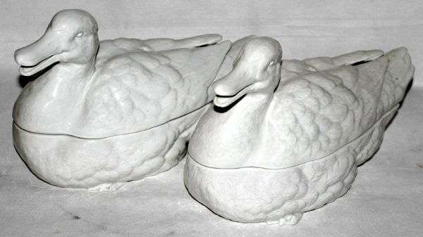 031451: SCHUMANN, DRESDEN PORCELAIN DUCK-FORM DISHES