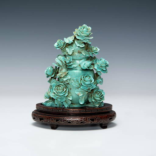 A Chinese carved turquoise lidded vase, (#0259) on Dec 04, 2022 ...