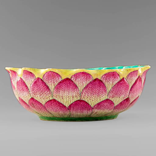 A Chinese Famille Rose Lotus Form Bowl, Daoguang Period, Qing Dynasty