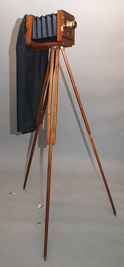 Portable Bellows box camera on wood tripod, 62"h - Oct 21, 2008 | Bill ...