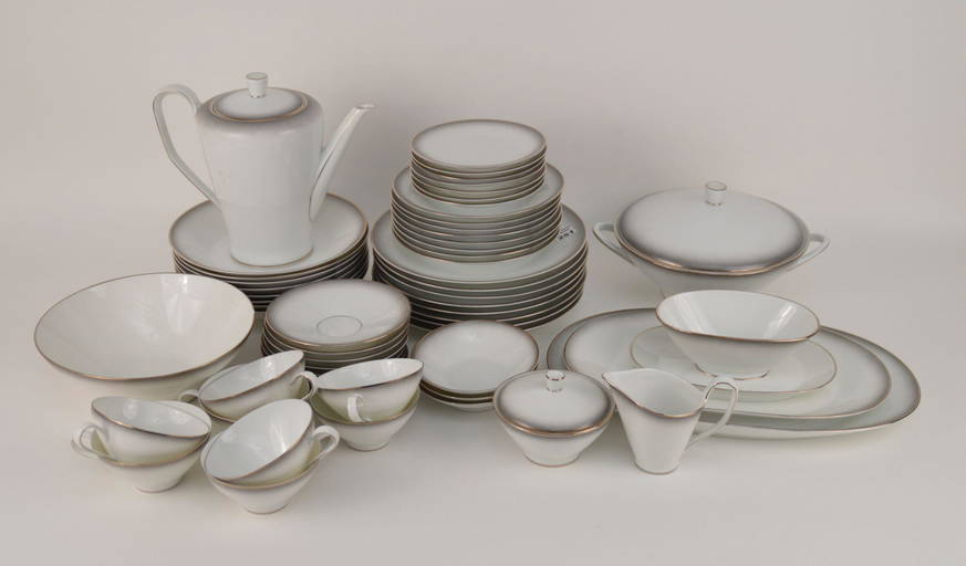 Rosenthal China Set, Incl; 8 Dinner Plates, 8 Soup