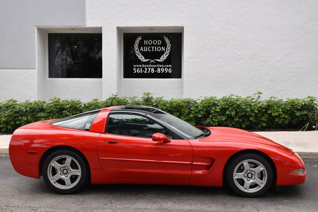 1999 Chevrolet Corvette 2-d Coupe - Red Two-door Coupe Sports Car ...