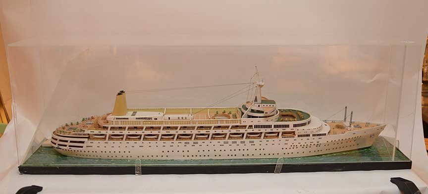 P&o Orient Lines Ss Canberra Model Ship, 37"", 40""
