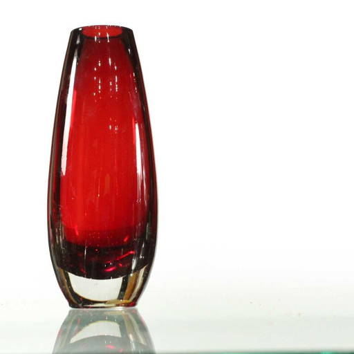 Seda Sweden Art Glass Vase Red To Clear Base