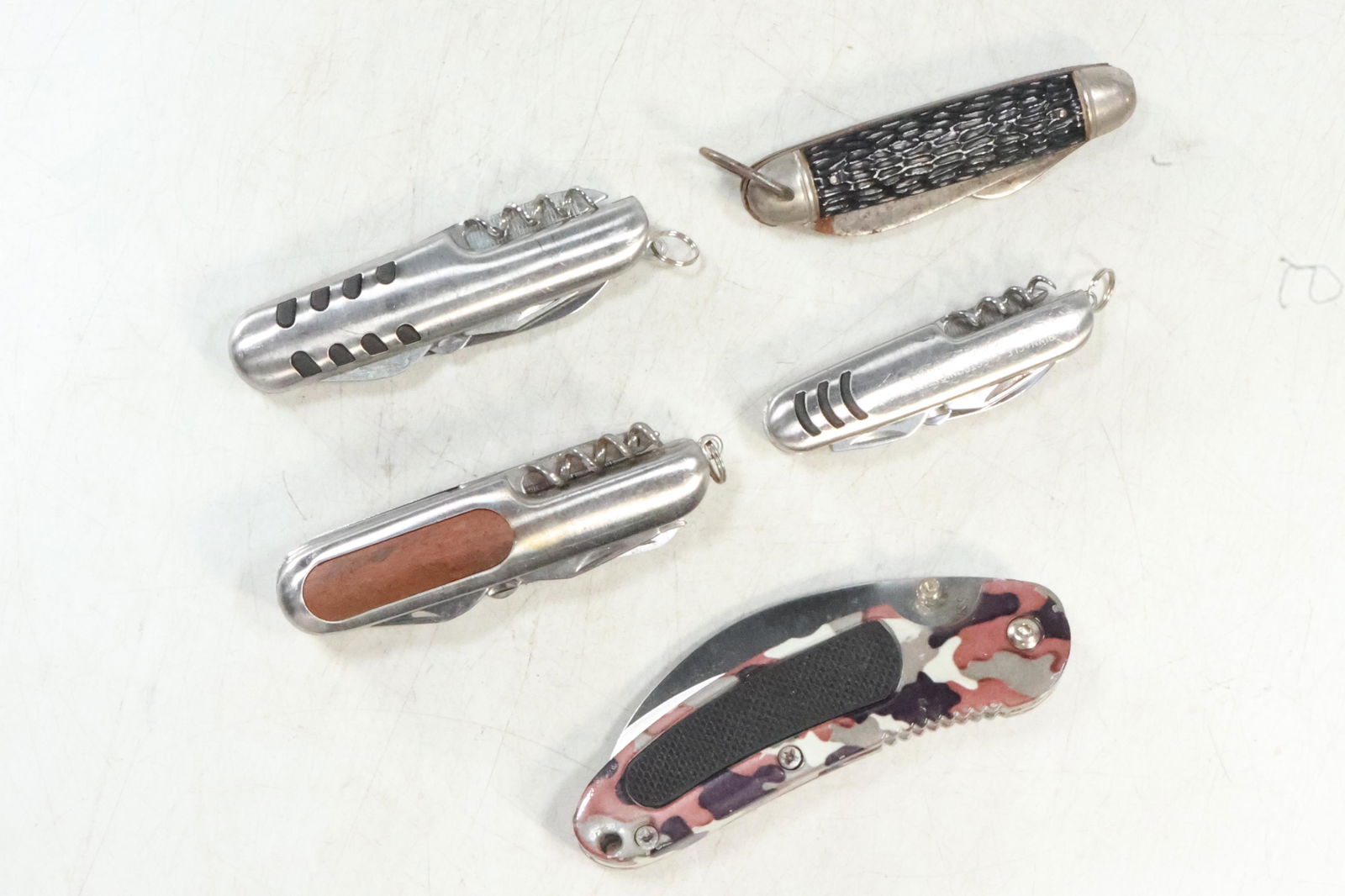 [5] Assorted Pocket Knives And Utility Knives: Kamp King, Stainless, Pinnacle, Hunting